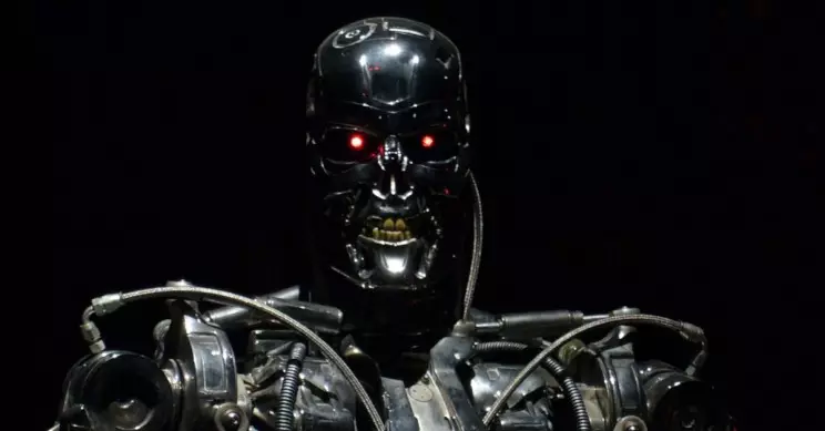 Japan yn Galw Am Reolaeth Gaethach ar AI Killer Robots