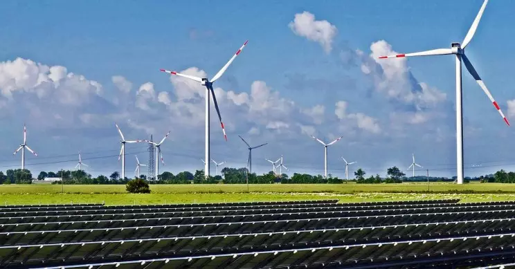 trabalhos de engenharia sob demanda https://inteng-storage.s3.amazonaws.com/images/JANUARY/Renewable_energy_park.jpg