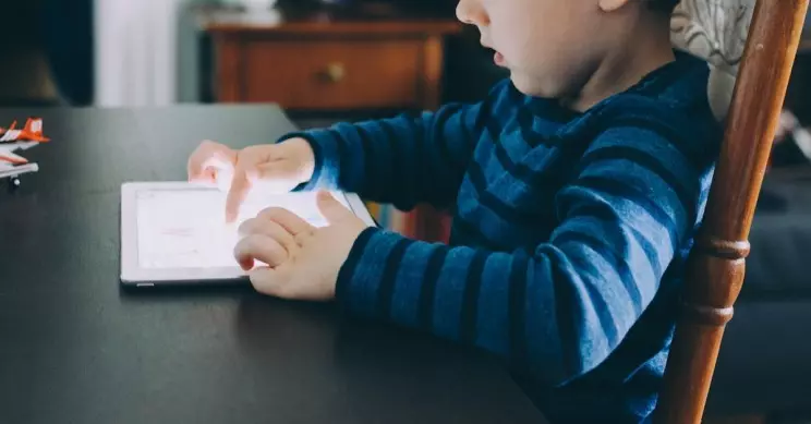 Denne ungen låste en iPad i 68 år etter å ha tastet inn feil passord gjentatte ganger