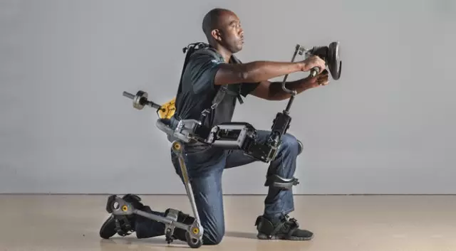 බල රහිත Fortis exoskeleton ඔබට බර මෙවලම් දින නියමයක් නොමැතිව එසවීමට ඉඩ සලසයි