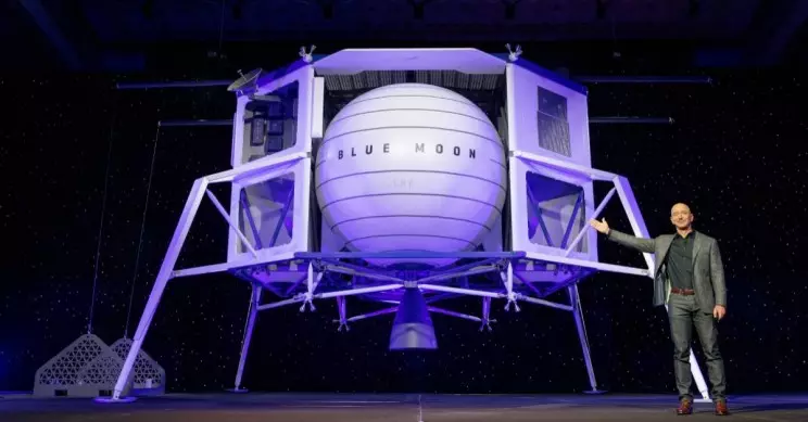 Jeff Bezos yn Dadorchuddio Blue Moon, Lander Lunar Newydd Blue Origin