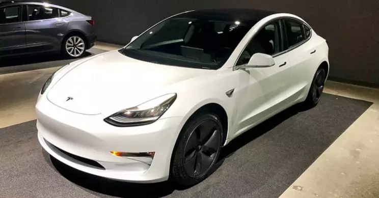 Tesla akòde prim mak ki pi renmen pa machann vann