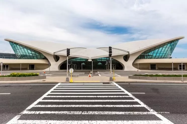 Arkitekter förvandlar den övergivna TWA-flygplatsen till det ultimata Mid-Century Hotel