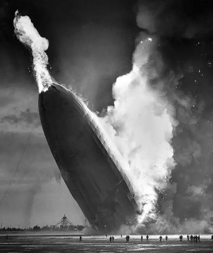 Hindenburg narazil do zeme