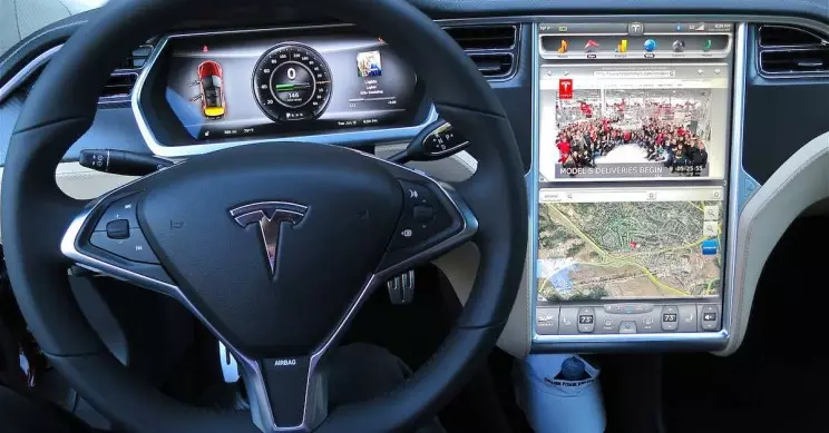 Tesla Huenda Ikazindua Jukwaa la Programu Rasmi za Wahusika Wengine