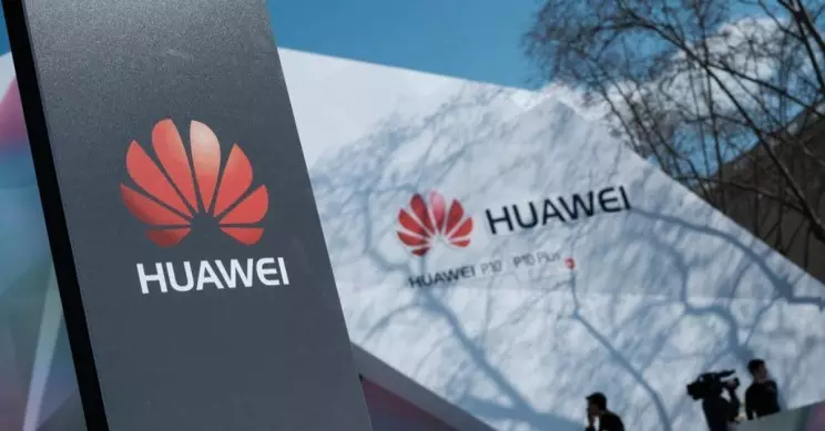 Huawei သည် နိုင်ငံတော်လုံခြုံရေးကို ခြိမ်းခြောက်နေသည်ဟု Google မှ ပြောကြားခဲ့ပါသည်။