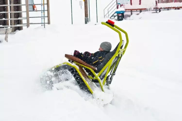 Amazing-Off-Road-Wheelchair-07