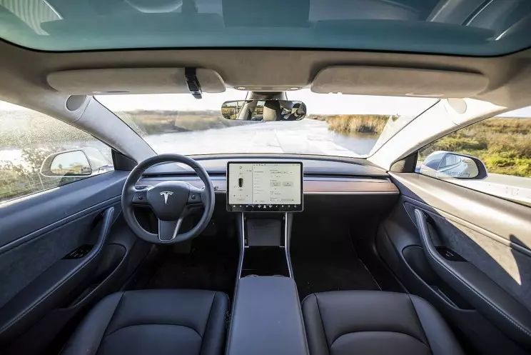 Tesla Model 3-ը և Model Y-ը հաջորդ տարի կդառնան ամբողջովին վեգանական