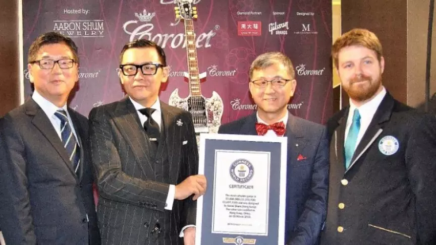 Gibson ve Coronet'ten dünyanın en değerli gitarı