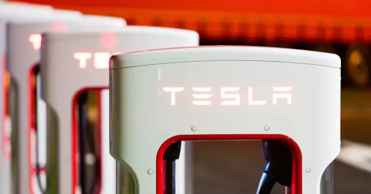 Tesla Gizlice Kendi Pil Hücrelerini Geliştirmeyi Planlıyor