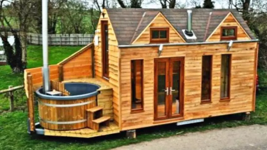 May sariling hot tub ang Maliit na UK Tinywood Homes