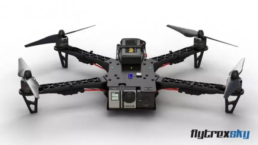 Flytrex Sky inopa yakananga kunze kwebhokisi