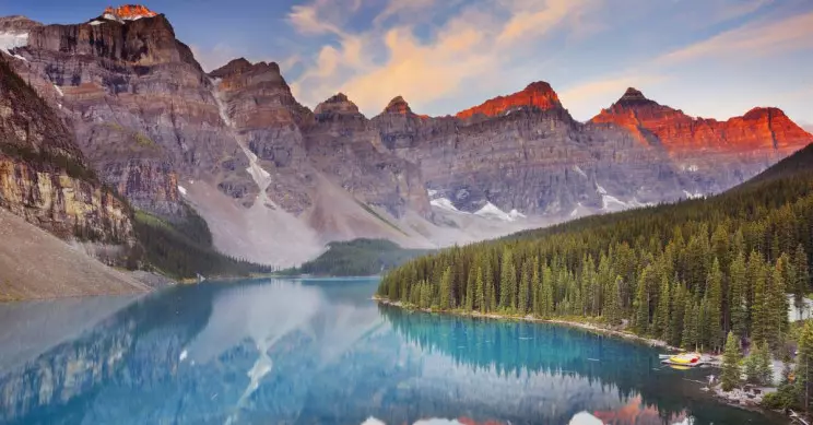 Mehrfarbige Kunststoffe regnen auf die Rocky Mountains, sagen Wissenschaftler