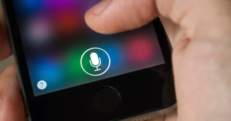 Apple entschëllegt sech iwwer Siri Opzeechnungen a stellt nei Privatsphäreschutz vir