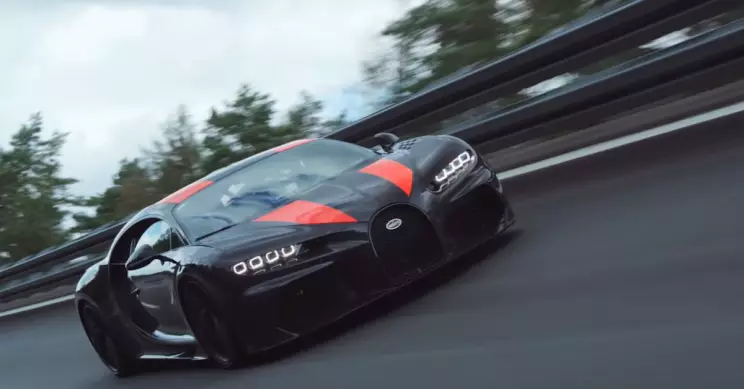 Tonton Video Bugatti Chiron Memecahkan Rekor Kecepatan Dunia