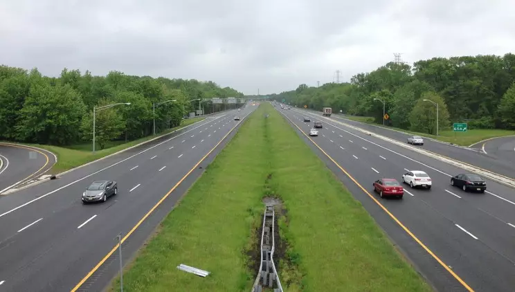 Ang Masalimuot na Kasaysayan ng U.S. Interstate Highway System