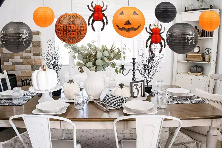 11 cách trang trí Halloween cho ngôi nhà ma quái nhất trong khu