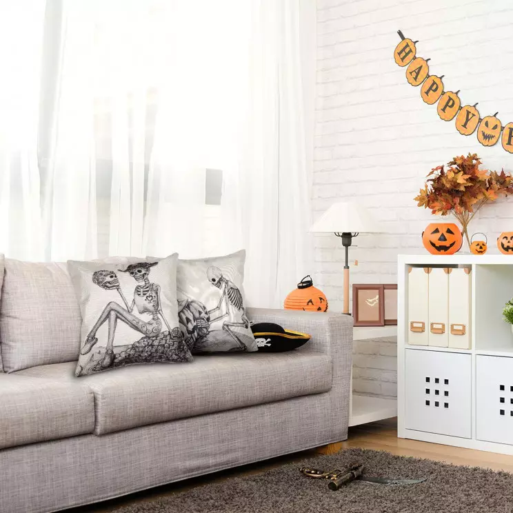 11 cách trang trí Halloween cho ngôi nhà ma quái nhất trong khu
