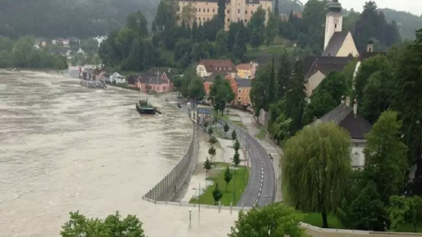 Iindonga zeSikhukula esiSelula zigcina le dolophu yaseAustria ikhuselekile