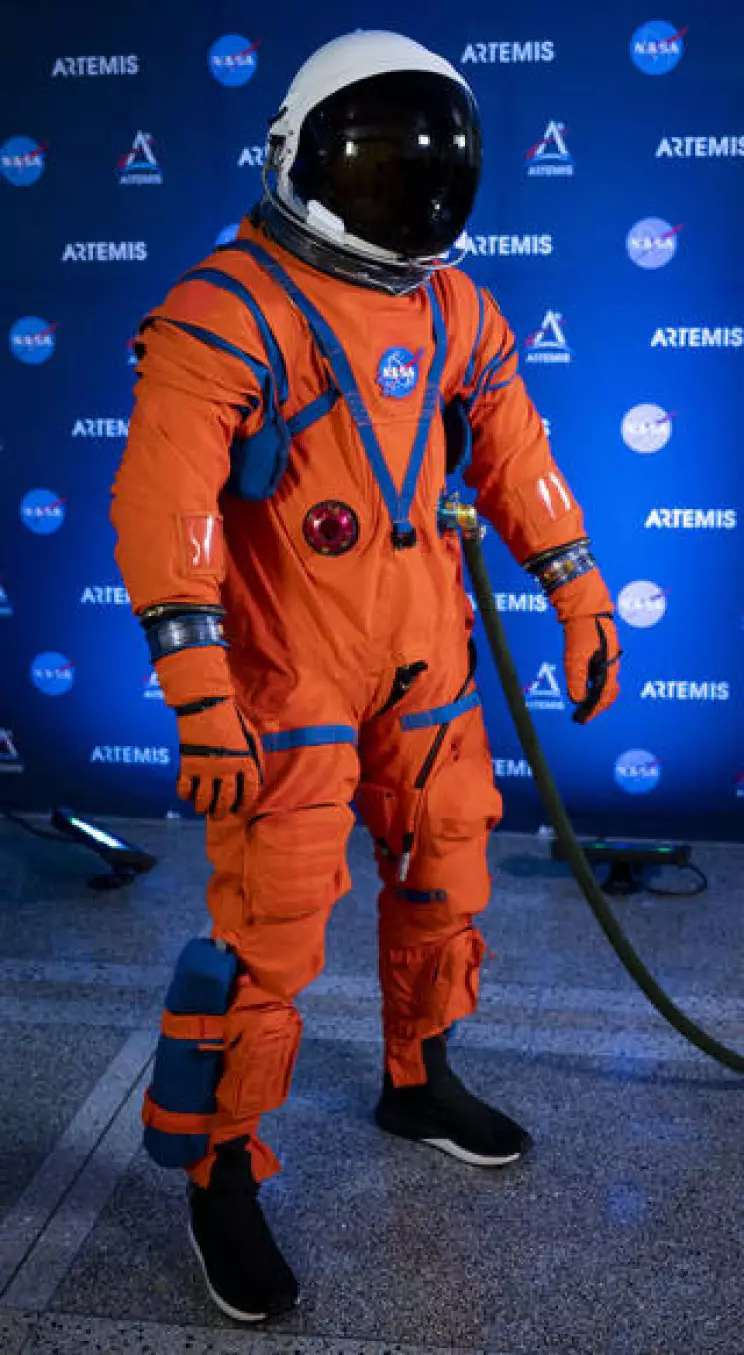 Spacesuits Artemis Anyar lan Apik NASA Dibukak