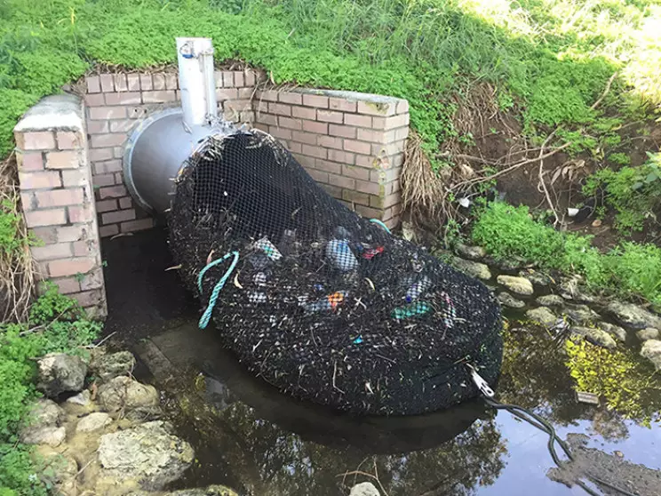 Australian City använder dräneringsnät för att stoppa avfall från förorenande vattendrag
