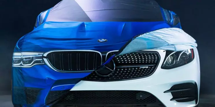 BMW په مرسډیز کې د هالووین تفریح پوکس کوي، مرسډیز بیرته راوتلی