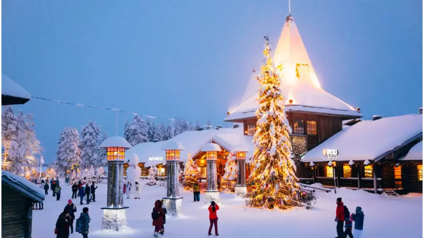 Рождество маусымы Рованиемиде (Финляндия) ресми түрде ашылды, Санта-Клаус өзінің жыл сайынғы сөзін таратады