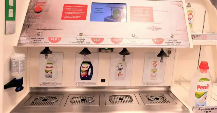 Drug Store fiċ-Ċekja Jġib Vending Machine Ħieles mill-Plastik biex Tevita t-Tniġġis