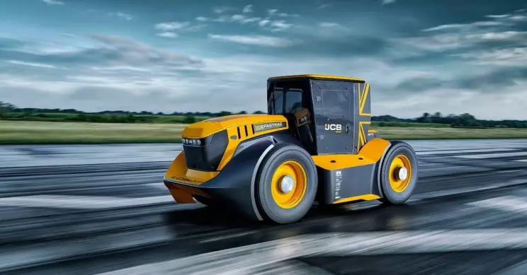 El tractor més ràpid del món bat el rècord mundial Guinness