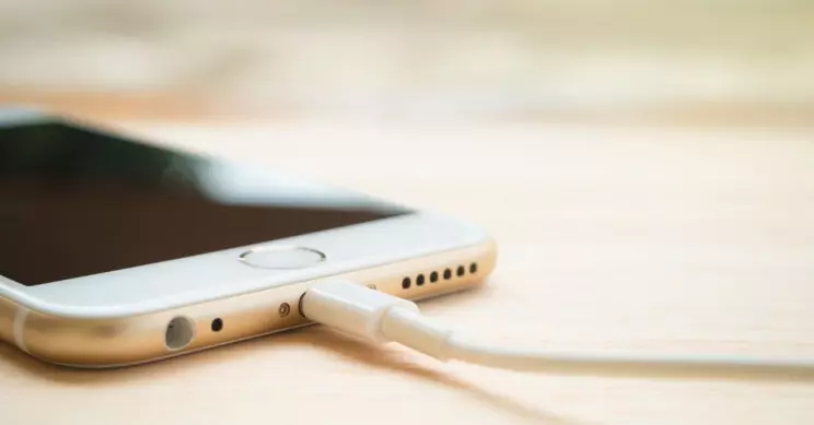 Ijabọ agbasọ: Apple yẹ ki o tu iPhone-ọfẹ Port kan silẹ ni ọdun 2021