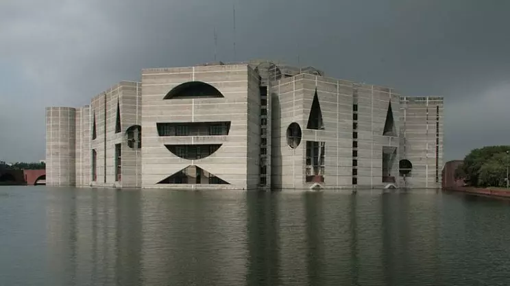 5 ynteressante feiten oer Louis Kahn's Nasjonale Gearkomste fan Bangladesh