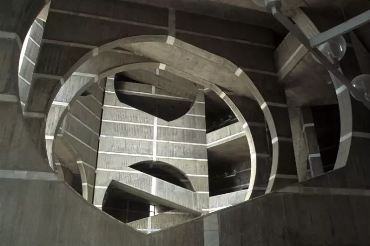 5 Reyalite Enteresan Sou Asanble Nasyonal Louis Kahn nan Bangladèch