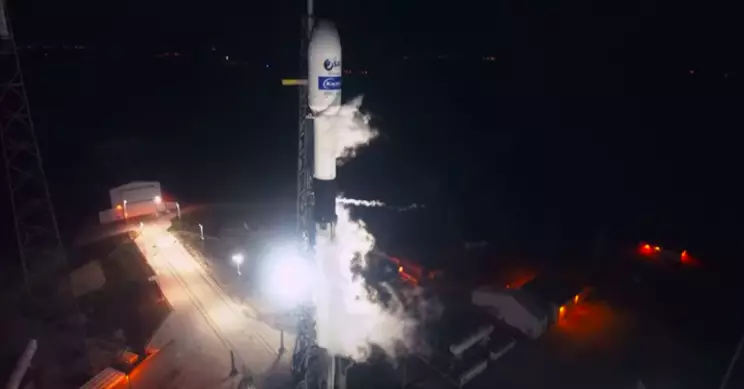 SpaceX ha lanciato un satellite in orbita sul Falcon 9, la sua tredicesima missione dell'anno