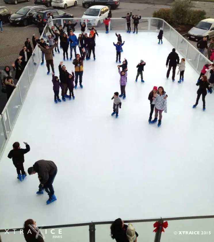 Rink tas-silġ sintetiku fl-Italja