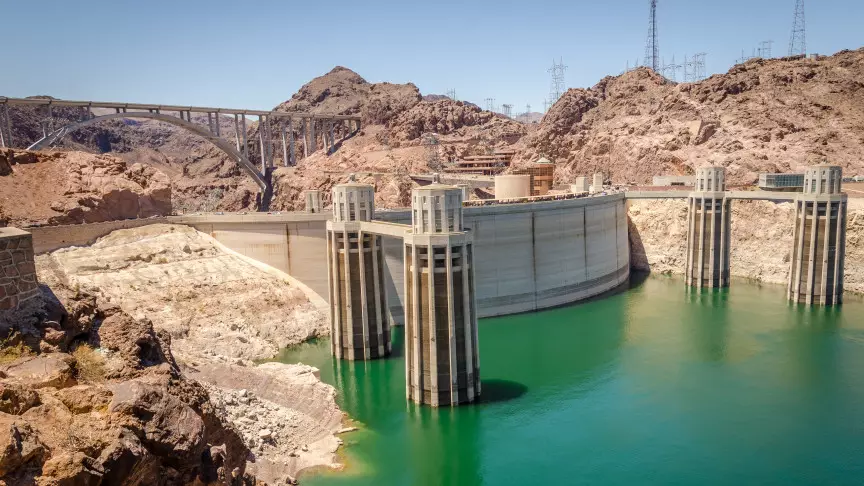 Il futuro dell'energia idroelettrica è messo in pericolo da siccità, inondazioni e cambiamenti climatici