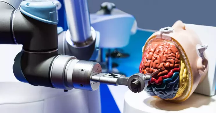 Robot Yana Maganin Aneurysms Brain Da Farko