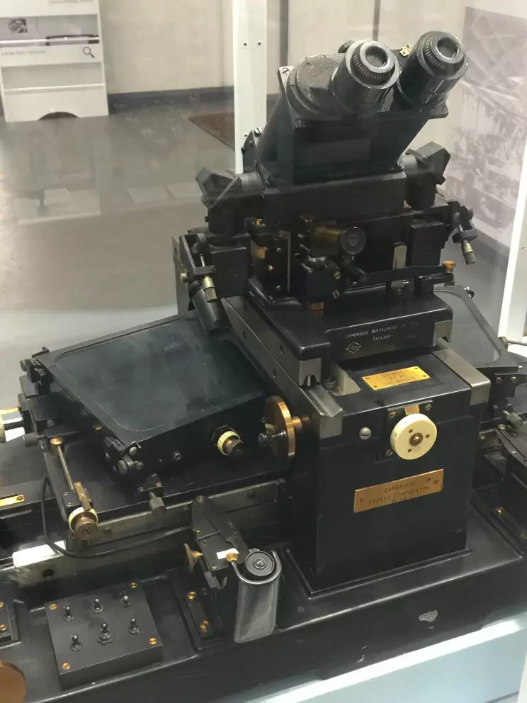 Comparator stereo Cambridge di Museum Téknologi Cambridge, poto ku Susan Fourtané