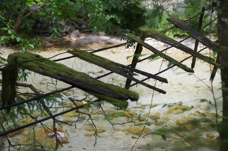 կոշտ հանելուկներ ropebridge