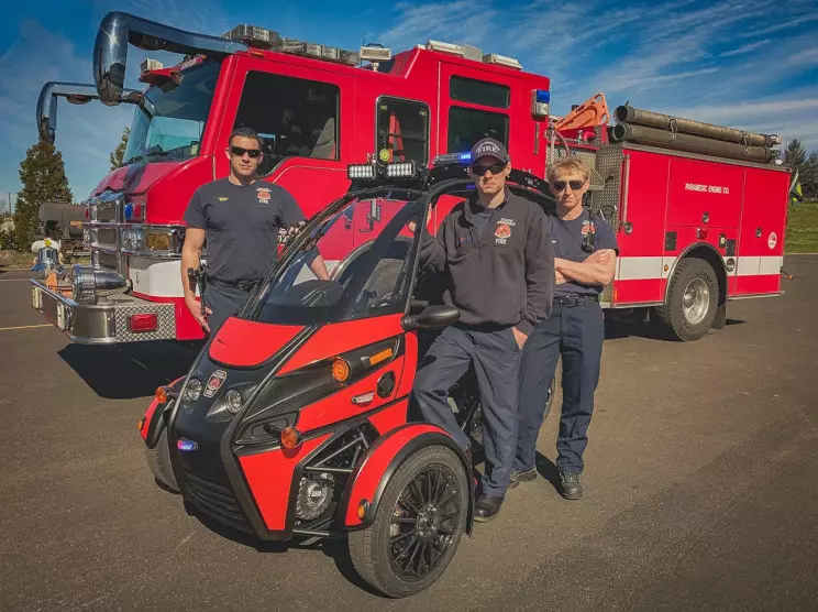 Arcimoto Rapid Responder ៥