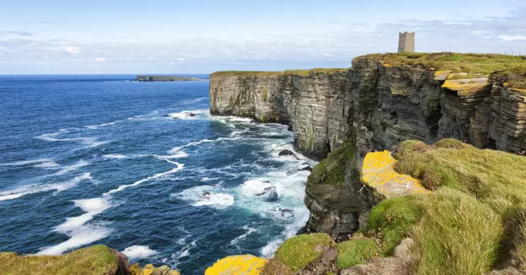 Tá Iomarca Fuinneamh Glan ag roinnt Oileán i dTuaisceart na hAlban, mar sin tá Cumhacht Hidrigin á Táirgeadh acu