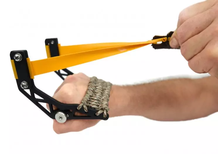 La Gantpafo estas la Perfekte Realigita Slingshot