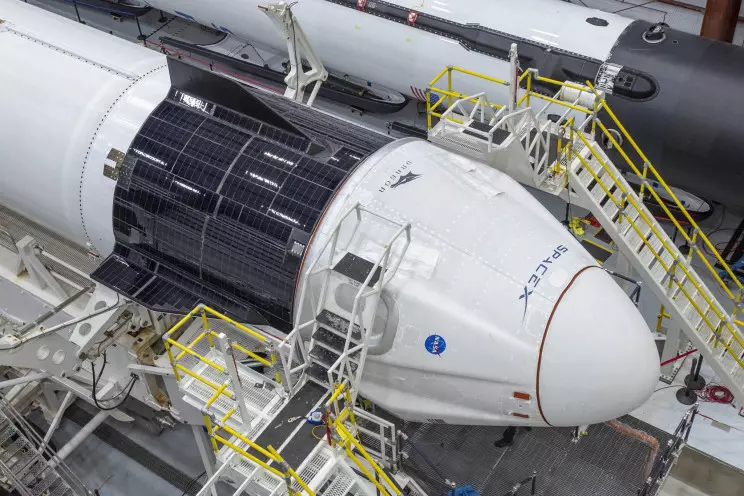 Ihe 17 I Kwesịrị Ịma Banyere Mwepụta Astronaut mbụ nke SpaceX
