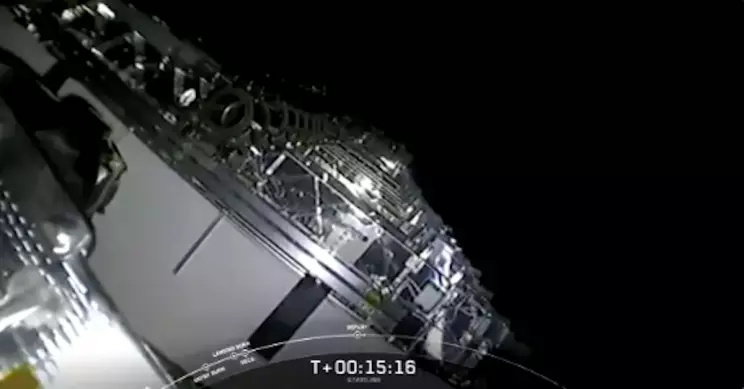 SpaceX Yakabudirira Deploy 60 Starlink Satellites