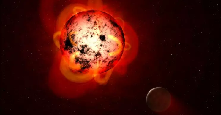 NASA Flaring Beureum Dwarf Star