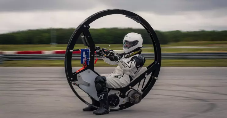 Injineerada Jaamacadda Duke waxay dhisaan Monowheel koronto ee ugu dhakhsaha badan adduunka