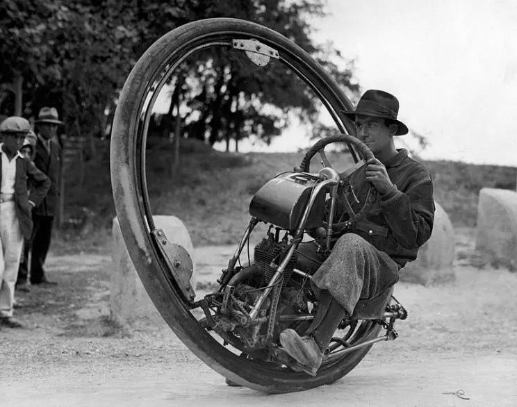 Ang Duke University Engineers ay Bumuo ng Pinakamabilis na Electric Monowheel sa Mundo