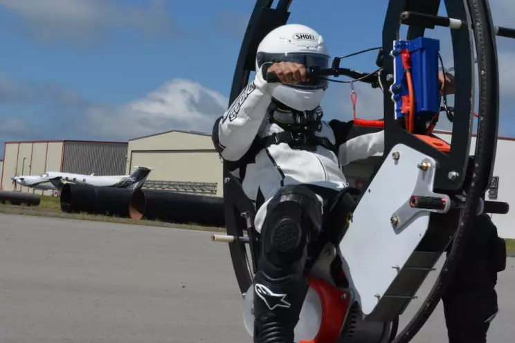 Ang Duke University Engineers ay Bumuo ng Pinakamabilis na Electric Monowheel sa Mundo