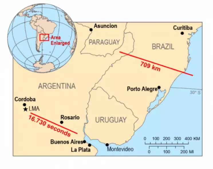 435-Mile 'Megaflash' Lightning Bolt brekt wrâldrekord