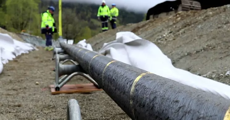 La construction du câble électrique sous-marin le plus long au monde a maintenant dépassé la moitié du chemin