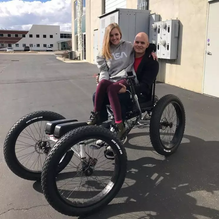 Inventur li bena 'siġġu tar-roti' minn bikes elettriċi għall-ħabiba jibda l-produzzjoni tal-massa